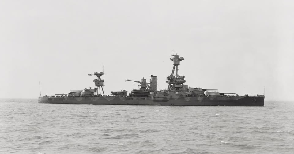 Navire de tête, Dreadnought Battleship USS New York photographié au ...
